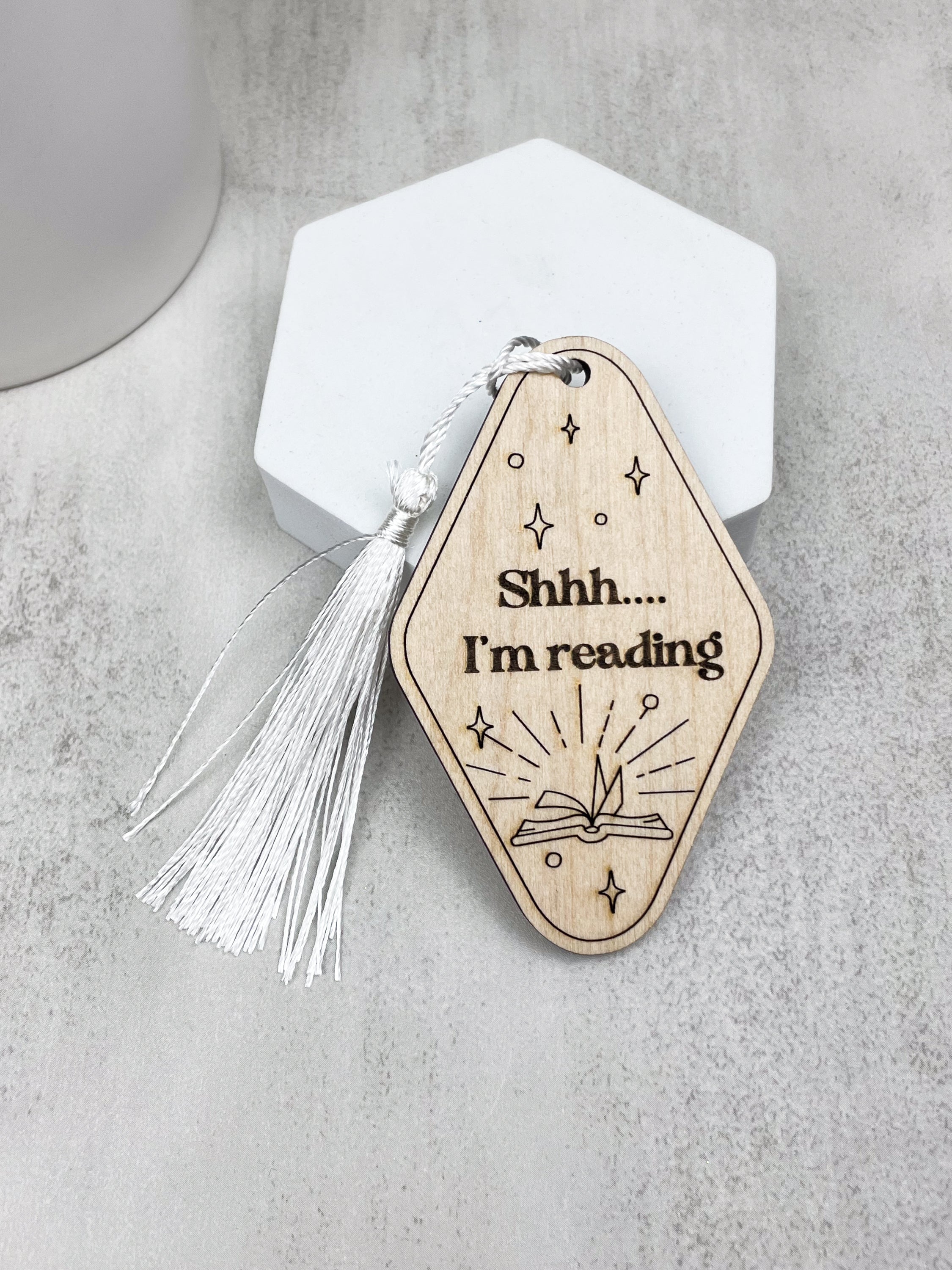 Wooden Bookmarks: Shh... I'm reading – Applefallsprints